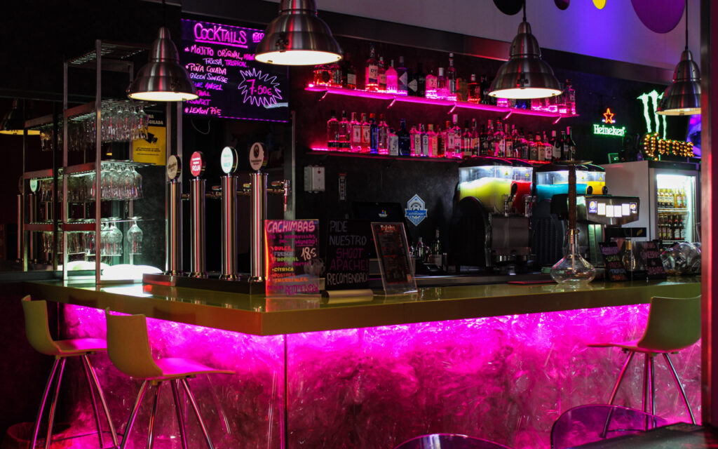 Billar, Bar y Restaurante en Valencia - Bar Billar Bulebu